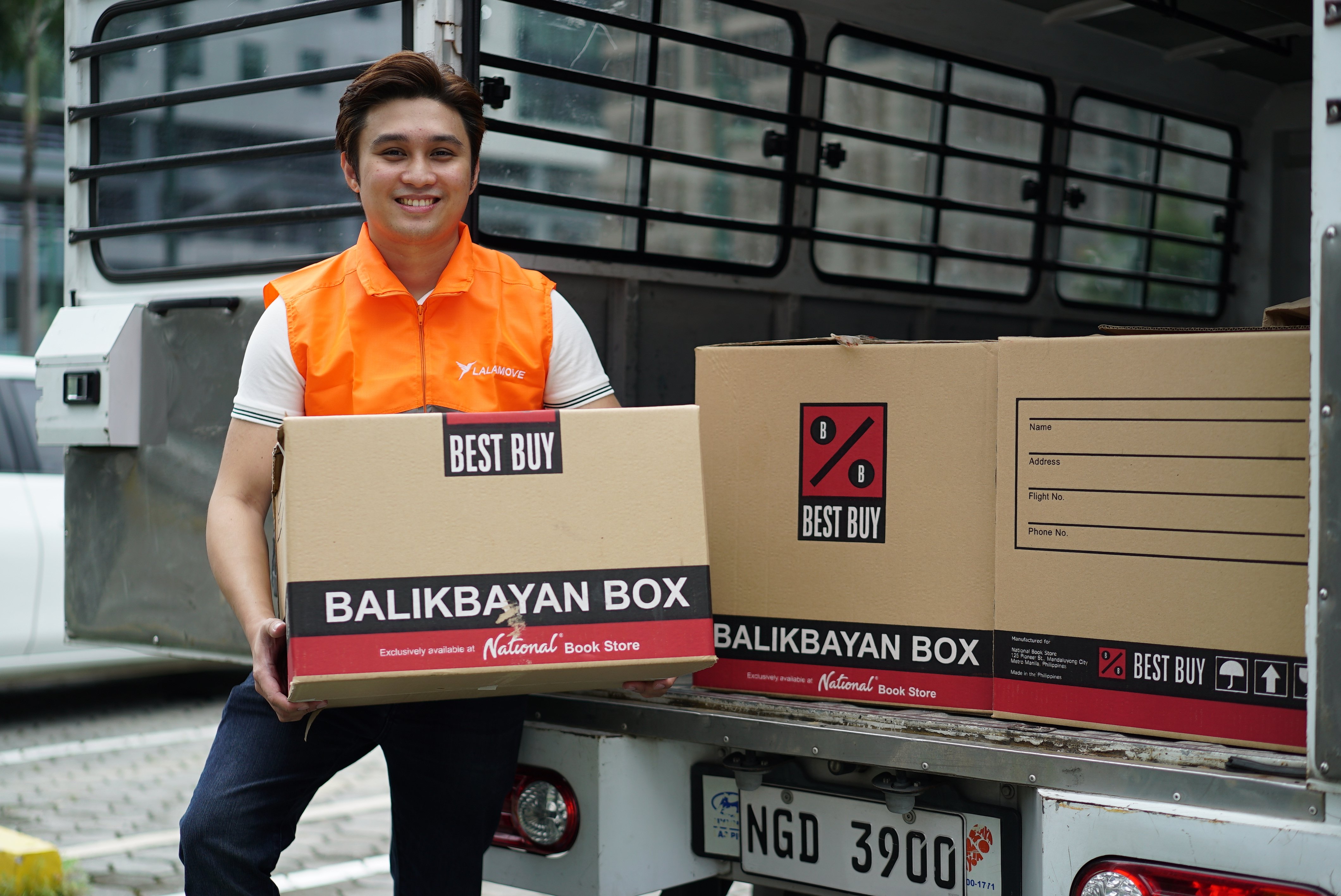 Faster delivery truck for farm-to-table produce with Lalamove