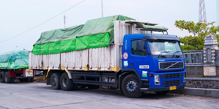 Mengenal Jenis Mobil Kontainer untuk Pengiriman Barang Besar
