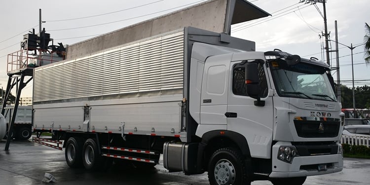 Mengenal Jenis Mobil Kontainer untuk Pengiriman Barang Besar