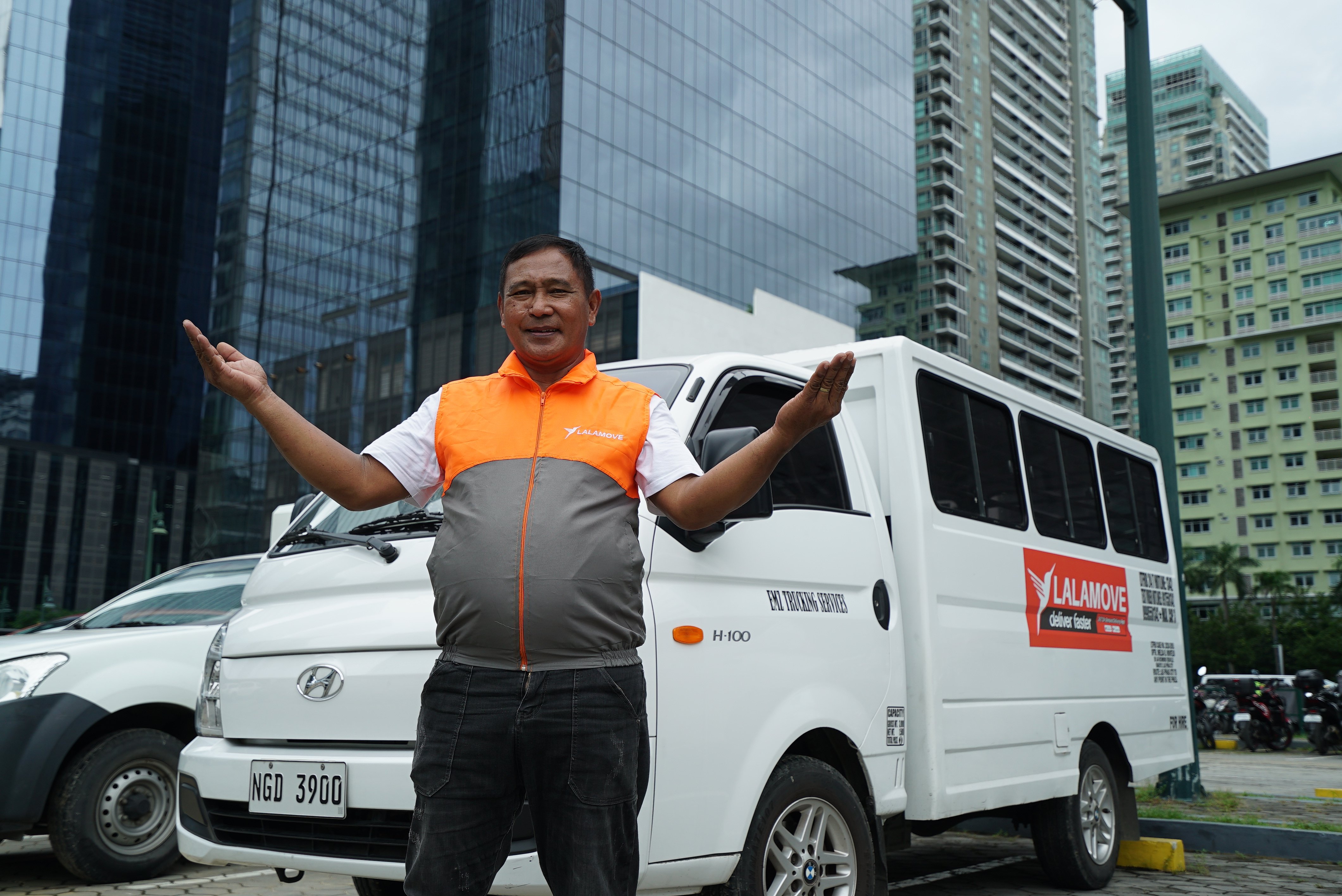 How to become a Fleet Owner for Trucking Services