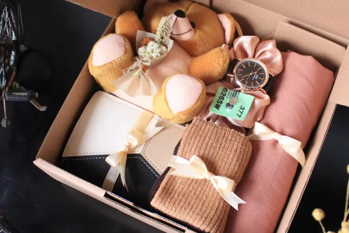Rekomendasi Hampers Lebaran untuk Guru Tercinta