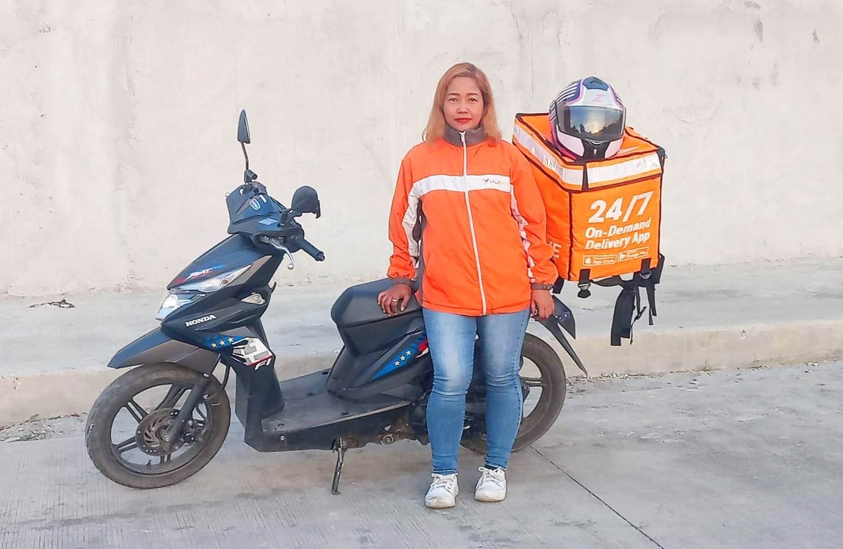 Babae sa Manibela: Kwentong Lalamove Lady Driver