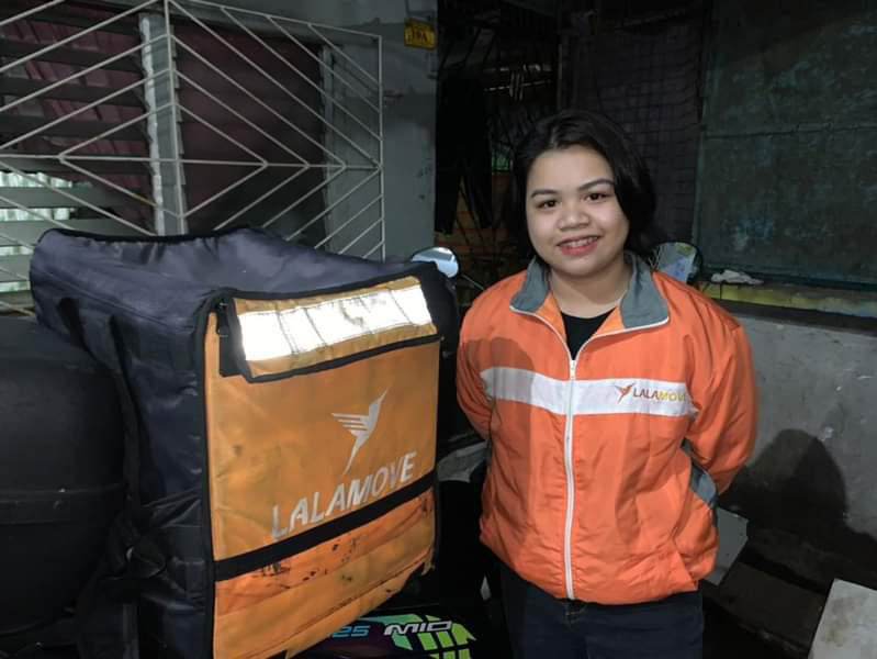 Babae sa Manibela: Kwentong Lalamove Lady Driver