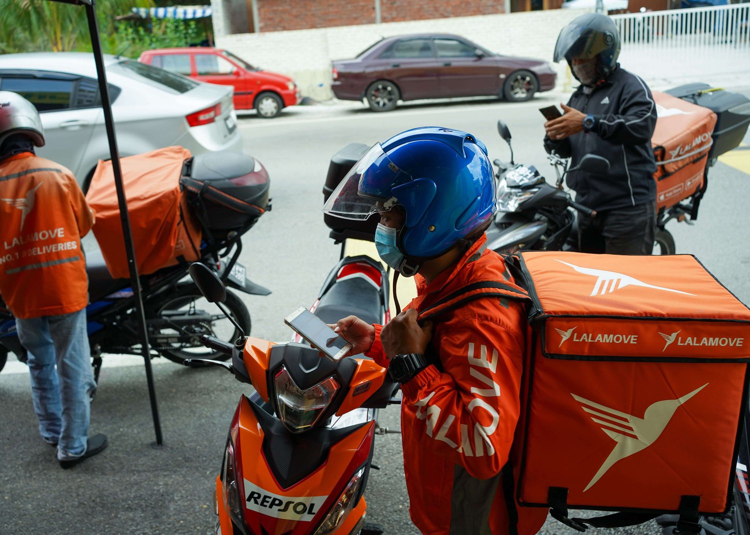 How A Lalabag Can Help You Fulfil More Orders (And Earn More!)