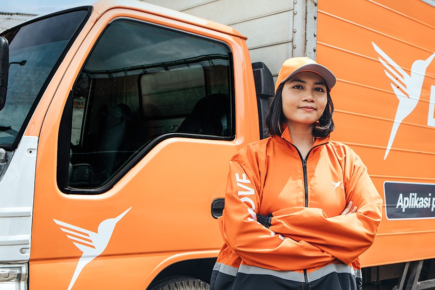 Jasa Sewa Truk Terdekat (Engkel & Box) di Jakarta, Surabaya, & Bandung