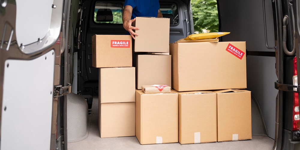 Cara Membuka Peluang Usaha Sewa Mobil Box di Kota-Kota Besar